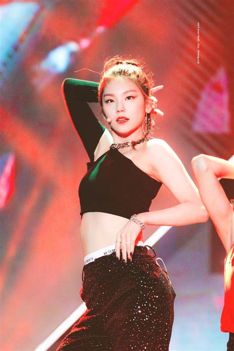 Pin By Chny On 『 Itzy 있지 』 Korean Girl Itzy Kpop Girls