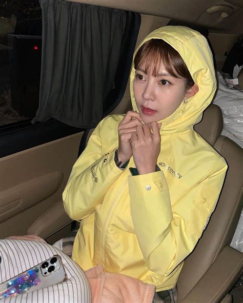チェ・ユニョンさんのインスタグラム写真 チェ・ユニョンinstagram 「mz들은 이르케 찍는다면ㅅ…📸」3月21日 20時40分
