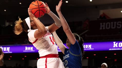 Uh Womens Basketball Wins Home Opener I In The Game Youtube