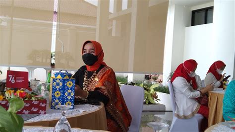 Ini Makna Pakaian Adat Lampung Yang Dikenakan Presiden Jokowi