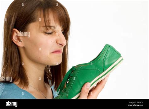 Frauen Stinken Fotos Und Bildmaterial In Hoher Auflösung Alamy