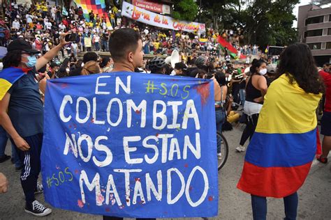 Protestas En Colombia Un Abuso Sexual Por Varios Policías Y El