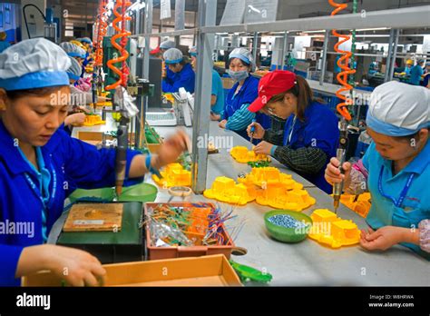 File Chinese Workers Make Toys At A Toy Factory In Dongguan City