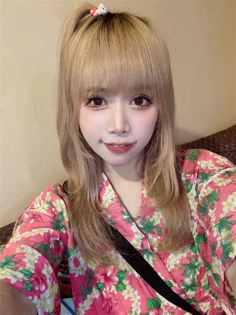 🏁音羽リイナ On Twitter 小さい頃は屋台の焼きそばを売ってるギャルにひっそり憧れてました👼🏼