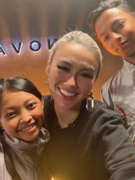 6 Potret Agnez Mo Akhirnya Berjumpa Siswa Smpn 1 Ciawi Jago Dansa Yang