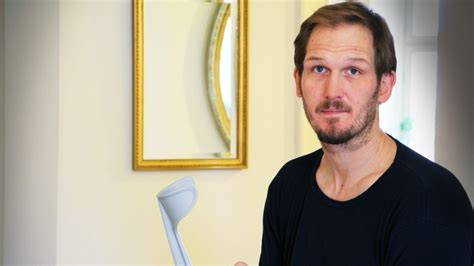 Olyckan Föll över Sex Meter Från Taket