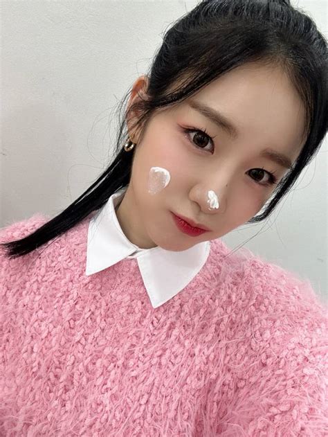 Woo Ah Community Posts 이제야 올리는 첫방 핑크욘💗 오늘 와우 본다 드디어 🙀🙀🙀🙀넘 좋잖아💟 이따