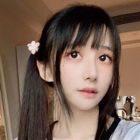 蔡萝莉真实颜值曝光，真人长得像巫婆，鼻子真的整坏了