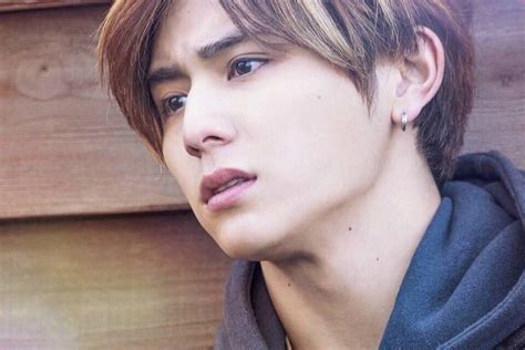 山田涼介目鼻整形疑惑！歴代画像比較！小山慶一郎から波紋！