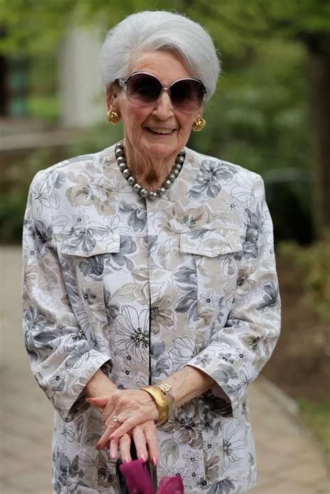 Fashion For Women Over 70 Elegant Outfits And Styling Tips For Older Women