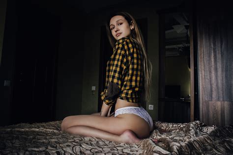 Wallpaper Model Blonde Long Hair Looking At Viewer Plaid Shirt