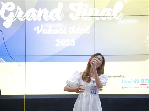 Mahasiswa Bahasa Asing Terapan Sabet 2 Juara Vokasi Idol D4 Bahasa