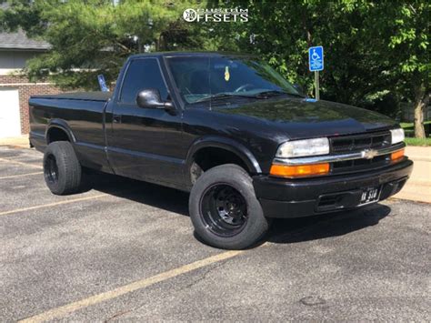 S10 On 15x10 Wheels