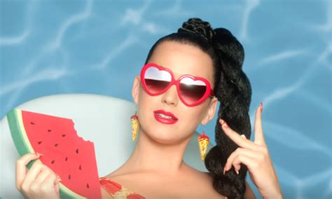 Katy Perry Has Become The First Person To Hit 100 Million Followers On