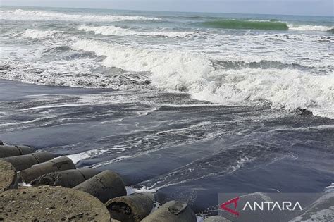Bmkg Imbau Masyarakat Pesisir Waspada Gelombang Tinggi Hingga Empat