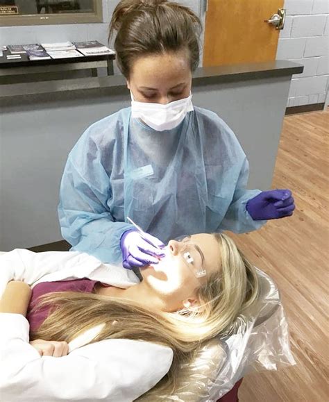 Pin By Kathy Kerwin On Health Female Dentist Medical Photography