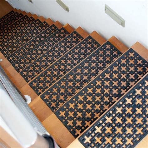 Rubber Cal 6 Piece Stars 3 4 Ft X 2 1 2 Ft Black Rectangular Indoor