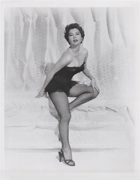 Ava Gardner 1950s 🎬⭐ Leggy Cheesecake Seductive Alluring Vintage
