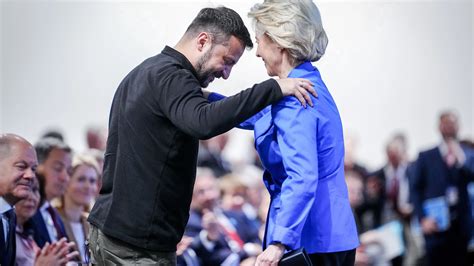 “járkiv Es Europa Ucrania Es Europa” Von Der Leyen Quiere Iniciar