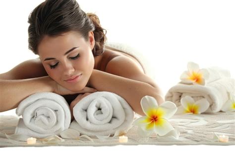 Premium Photo Beautiful Young Woman Relaxing On Massage Spa Treatment