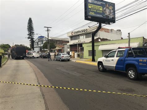 Pm Da Reserva Mata A Mulher A Tiros No Bairro Partenon Em Porto Alegre
