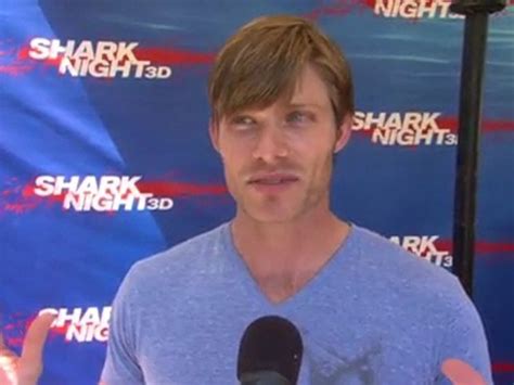 Shark Night 3d Pool Party Chris Carmack Vidéo Dailymotion