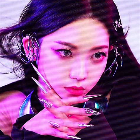 𝖽𝘴 𖤐 Kpop Aesthetic Cyber Aesthetic Kpop Girl Groups
