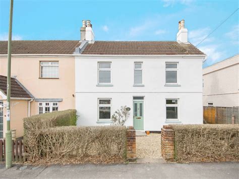 2 Bed Semi Detached House To Rent In Osborne Road Southampton So31 £