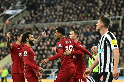 القنوات الناقلة لمباراة ليفربول ضد نيوكاسل في الدوري الإنجليزي الليلة