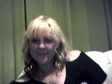 Sleekbethy 48 From Wolverhampton Is A Local Granny Looking For Casual