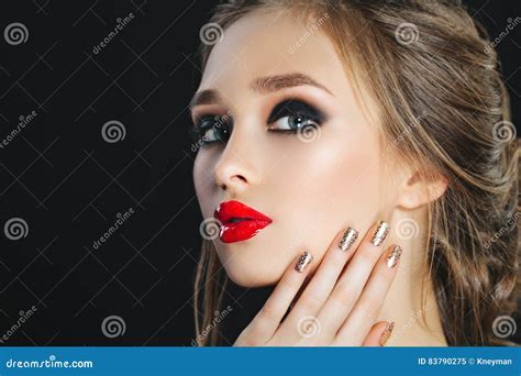 Beauty Woman With Perfect Makeup And Brown Hairs Beautiful