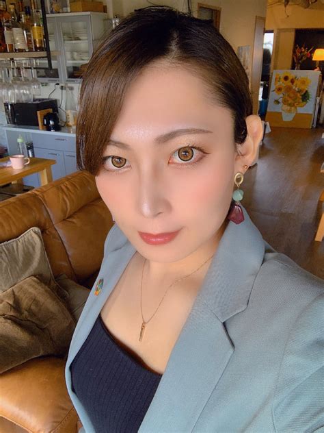 Yuki 💕 3歳娘のパパ On Twitter 226回目の化粧 普段通り 女装 で仕事してます。初対面で覚えていただけるので本当に