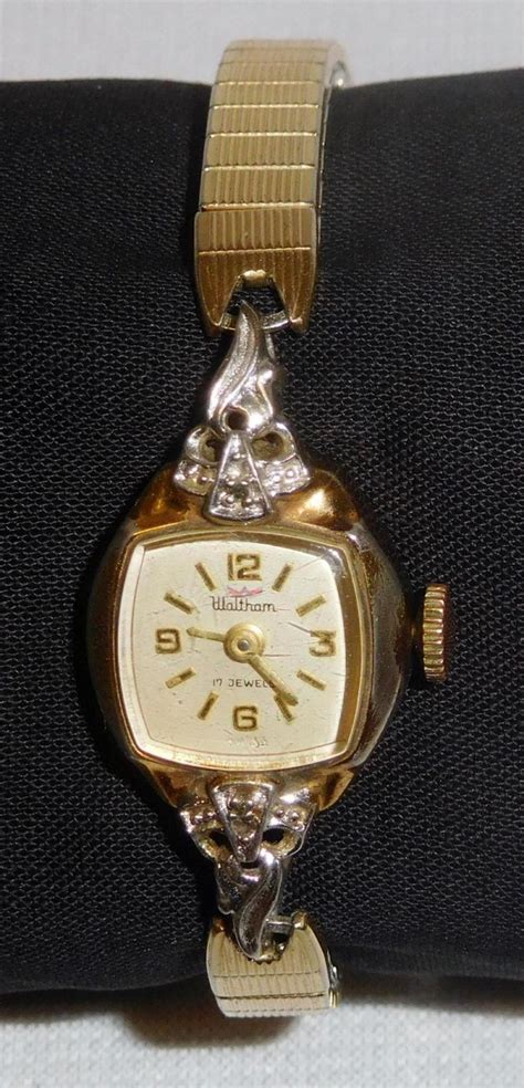 lot vintage lot of 2 ladies gold filled wrist watches bulova