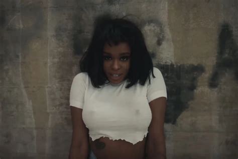Azealia Banks Gets Into The Groove In New Anna Wintour Video Xxl
