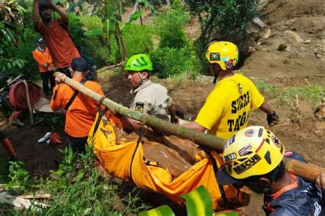 Tim Sar Gabungan Hentikan Pencarian Korban Longsor Di Kbb