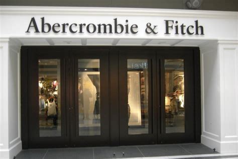 La Policía Arresta Al Exdirector De La Marca De Ropa Abercombrie