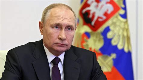 Vladimir Putin When Cornered Is More Dangerous Than Ever The New York