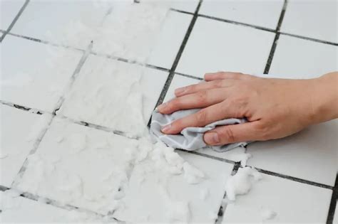 Effective Ways To Remove Soap Scum From Bathroom Floor Tiles Shunshelter