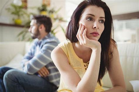 男生喜欢一个女生的表现 有这六种表现说明喜欢上你了 百科知识 学堂 齐家网