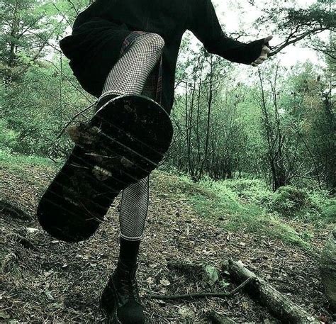 Pin By Ykwir On Random That I Like Dark Green Aesthetic Green