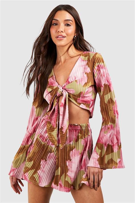 Floral Plisse Flared Sleeve Tie Front Blouse Boohoo Uk