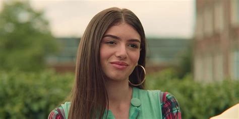 12 Best Sex Education Characters Ranked