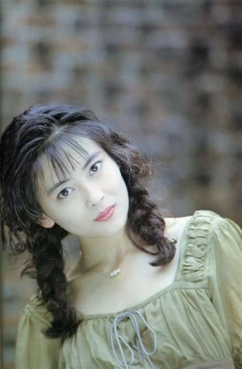 ボード「 中山美穂 Nakayama Miho」のピン 中山美穂 写真 ビューティーフォト