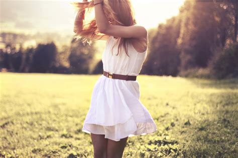 Sunlight Women Outdoors Women Model Grass Asian Photography