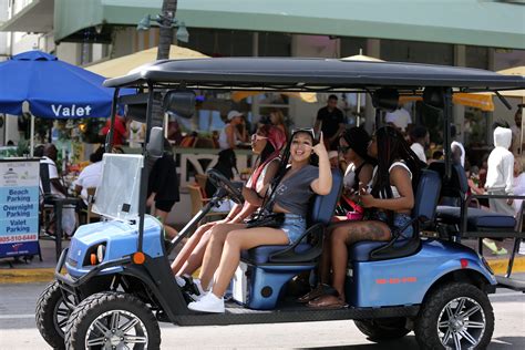 Miami Beach To Impose Spring Break Curfew This Week After Two Shootings