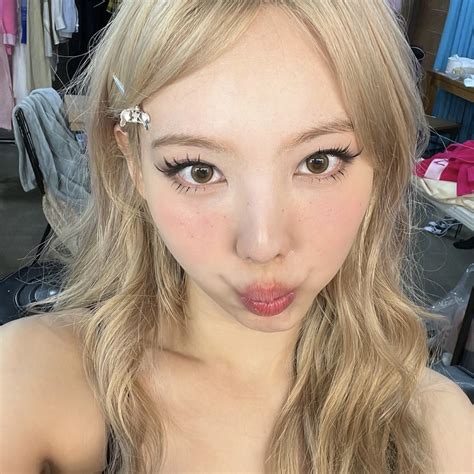 Twice Nayeon Kpop Girl Pfp Icon Insta Icon Couple Goals Relationships