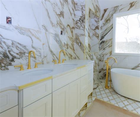 Calacatta Marble Bathroom