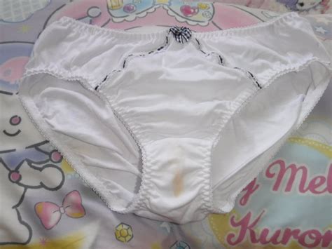 純白通学用 綿生地 ショーツ パンティー 難あり ジャンク品 シミ 黄ばみ 匿名発送 ジップロック完全密封 コンビニ受取りok