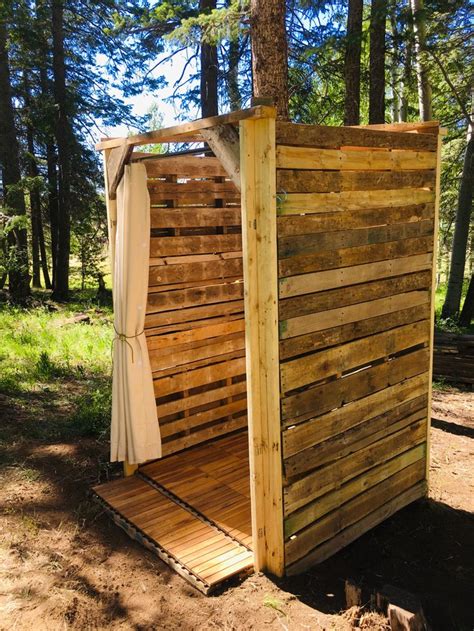Outdoor Shower From Pallets Outdoor Shower Diy Outdoor Bathroom