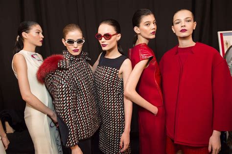 The 9 Top Beauty Trends Of The Fall 2015 Shows Fashion Fashion Week